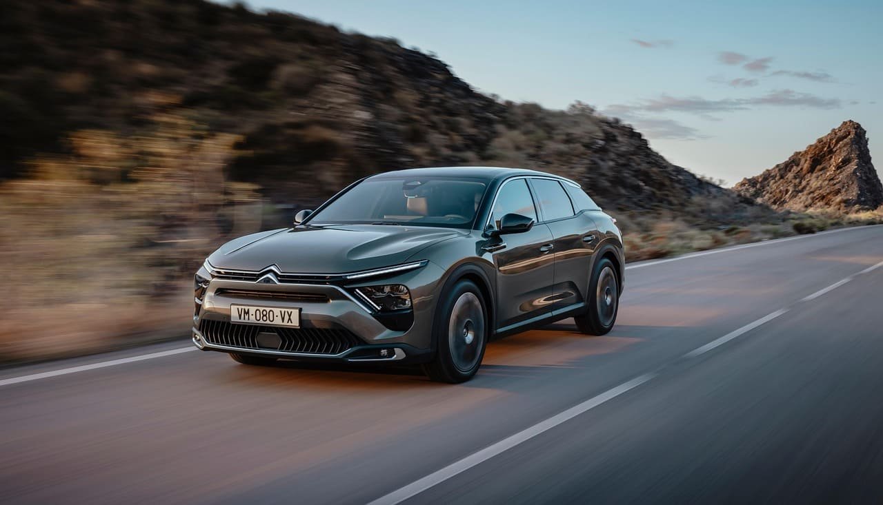 Why Are French Car Brands Not Sold in the US? - Top Car List