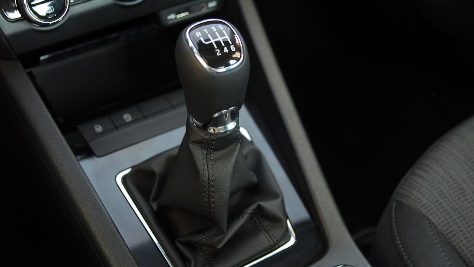Manual vs. Automatic Transmission: Which is the Better?